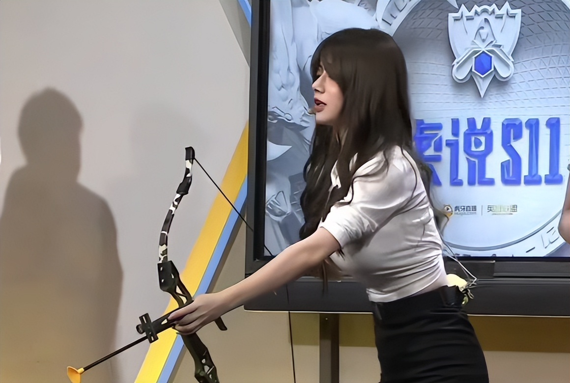 Lin Qiqi's hosting skills are amazing, Jin Mimi is also full of ...