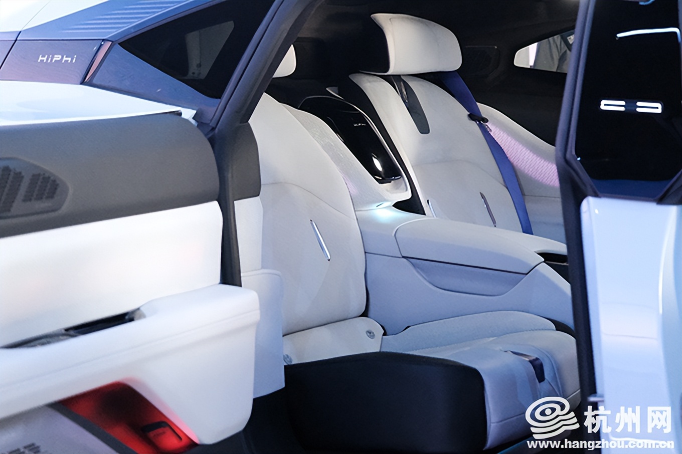 2041 Hyperspace Engine HiPhi Z Urban Creation Award·Hangzhou - iNEWS