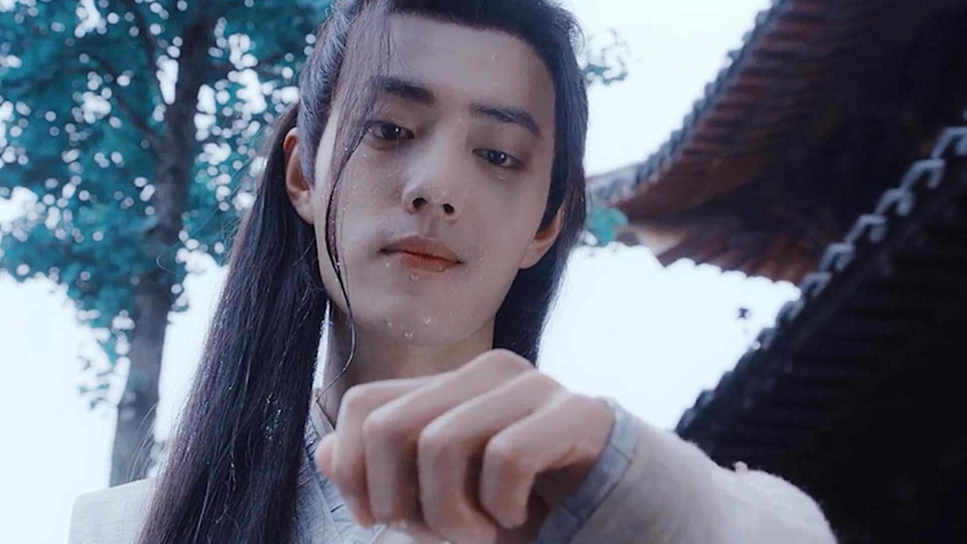 When Xiao Zhan went through the security check at the airport, did anyone pay attention to the ...