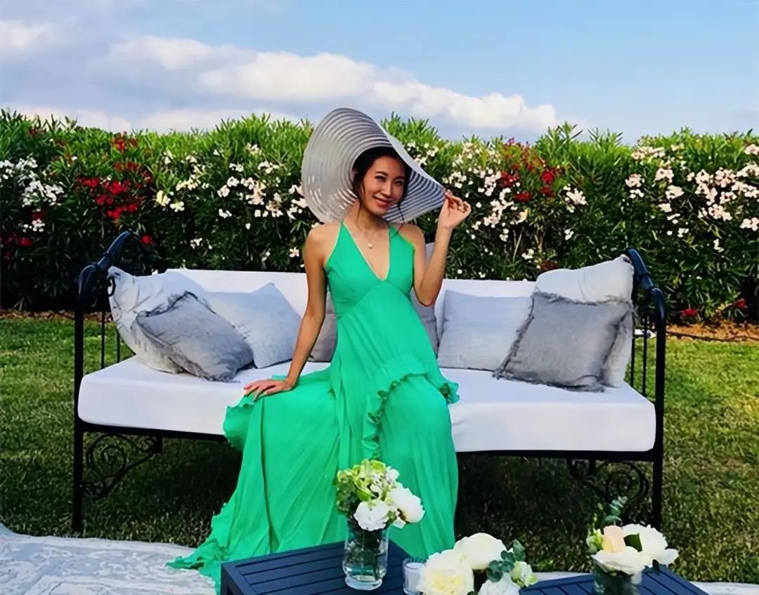 Billionaire Zeng Wenhao has another son, 25-year-old actor wife Li ...
