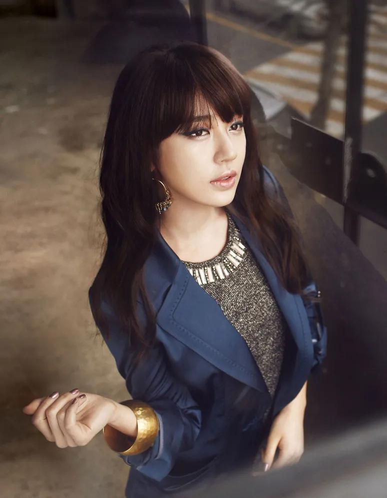 Eunhye has good looks and good figure, this Korean lady is so pretty ...