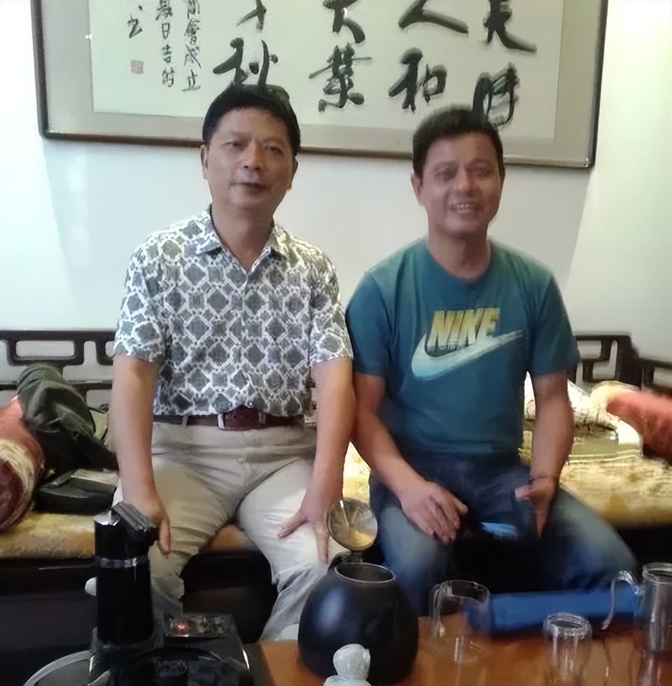 Wang Guojun: "Hunan Poetry Draft" - iNEWS