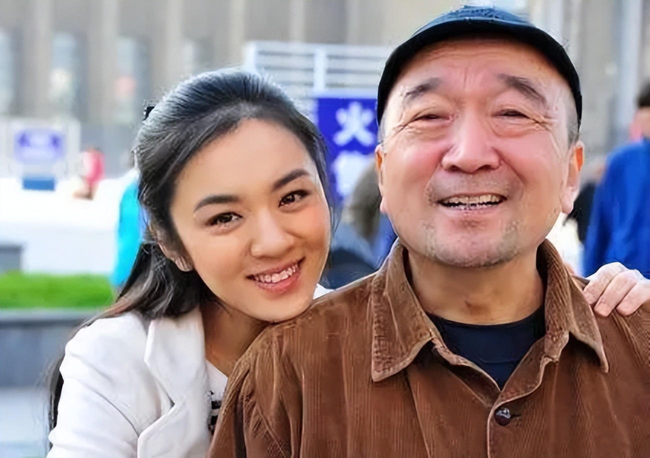 Wang Xiaochen: The first sister in the entertainment industry's kiss scene, she was too involved ...