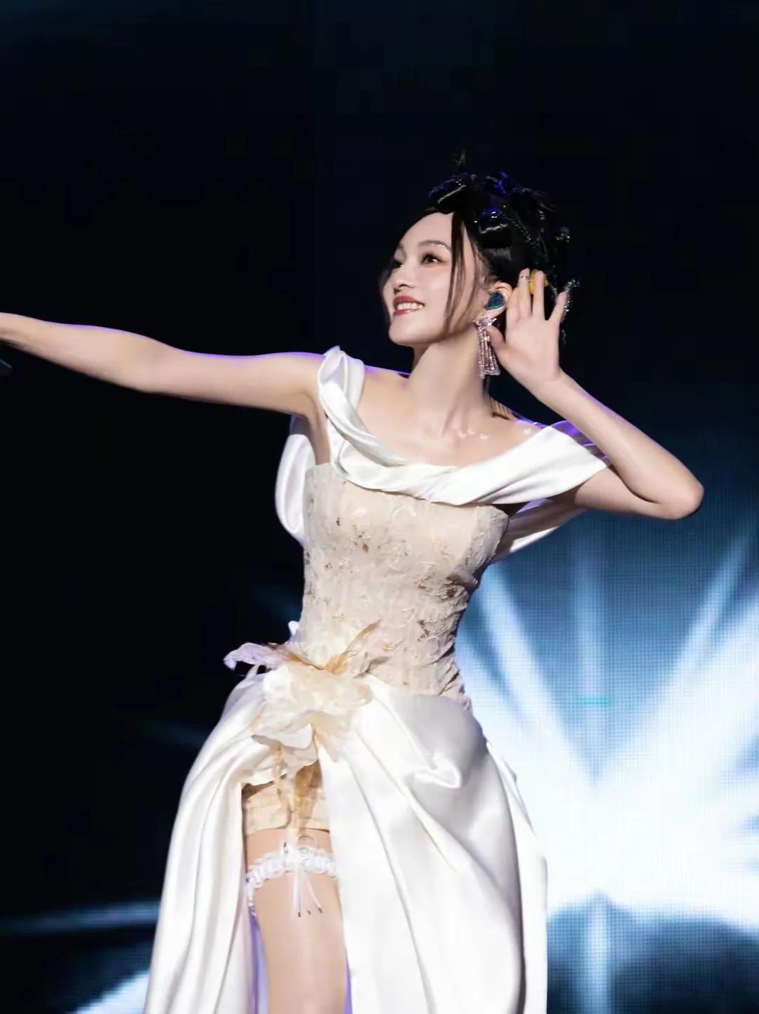 Angela Chang was criticized for wearing a suspender garter, her hard ...