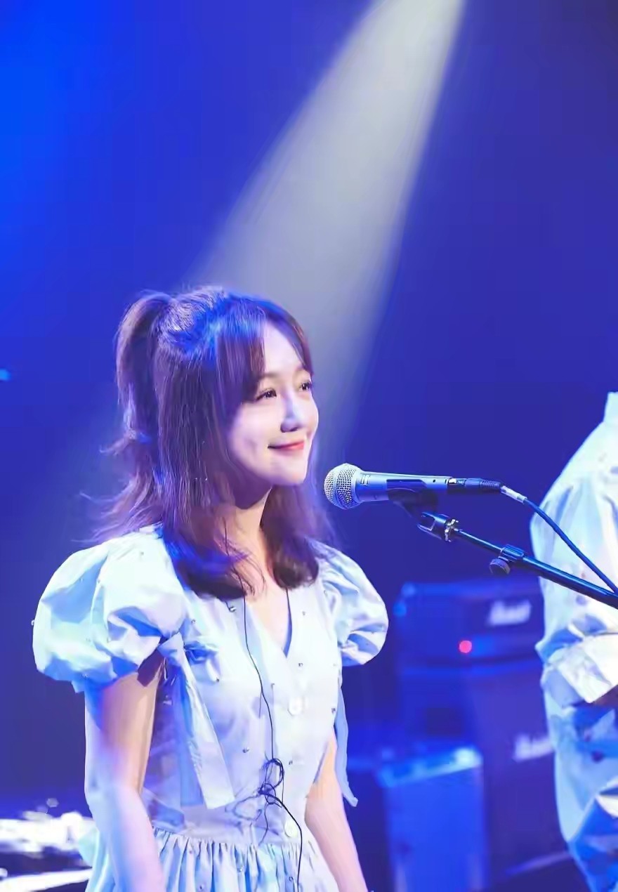 Xue Jianing: After breaking up for 13 years, Hu Ge is married and I ...