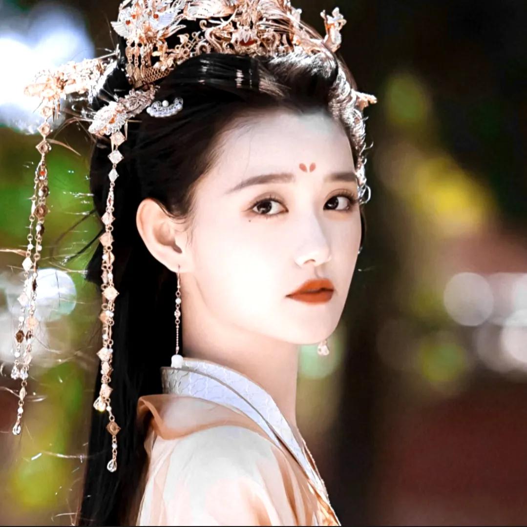 Jiang Yiyi's German mixed blood - iNEWS