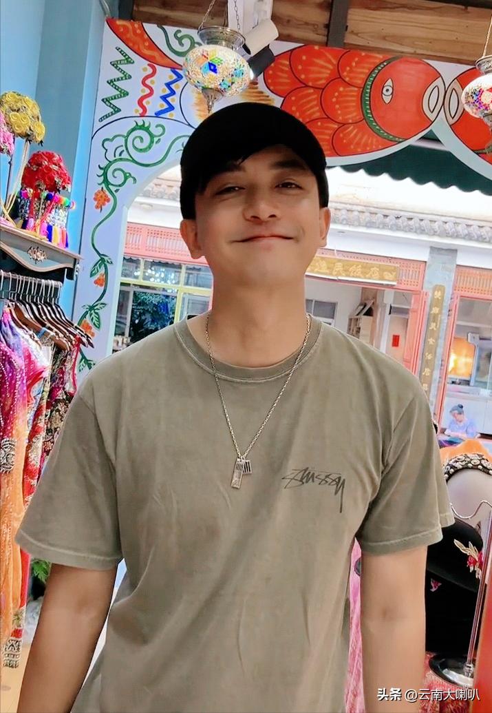 Li Jiahang and his wife went out to play, Li Sheng posted: Finally ...