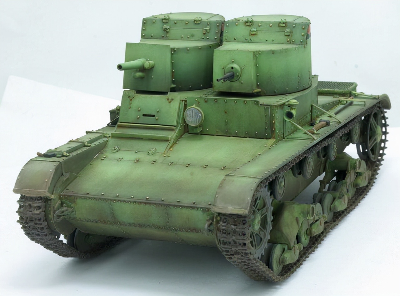 Red multi-turret gods, thin-skinned Soviet T-28 tank - iNEWS