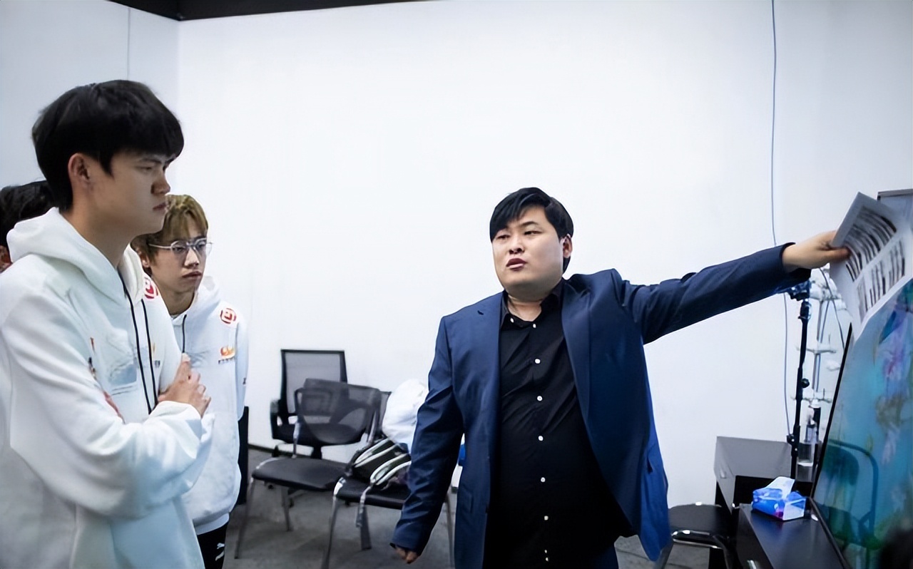 Wolves vs eStar poster: Full of information, Li Luo's treatment is invincible, SK wants to do it ...