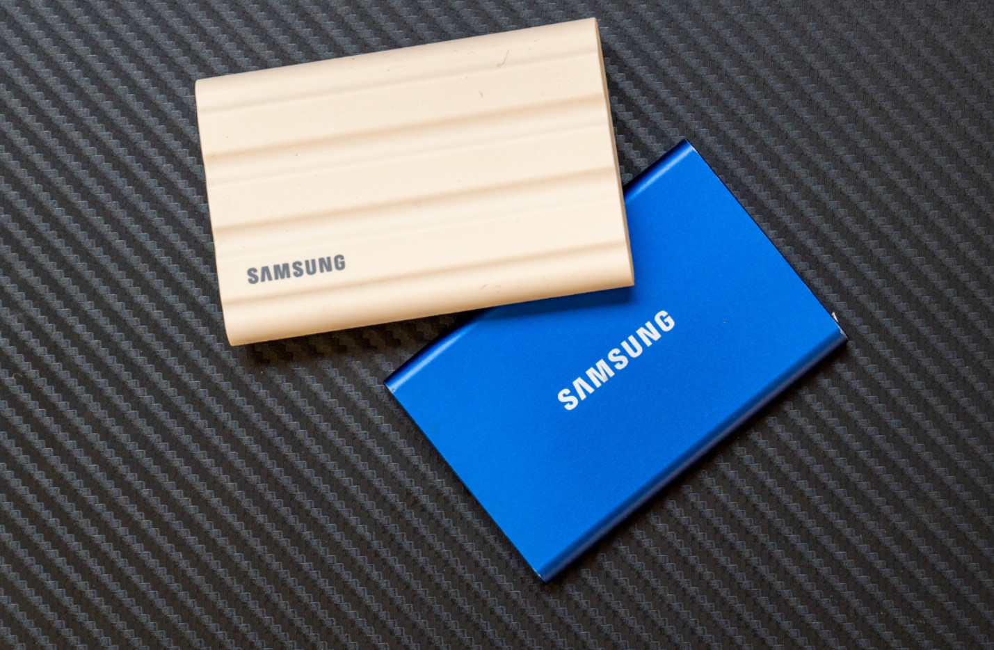 Samsung mobile solid-state drive T7 Shield is much better than Samsung ...