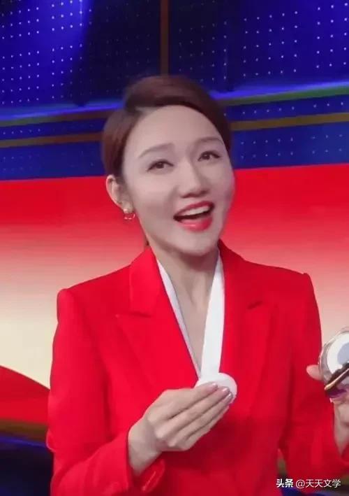 CCTV hostess Long Yang, who is known as the ultimate dancer king: the ...