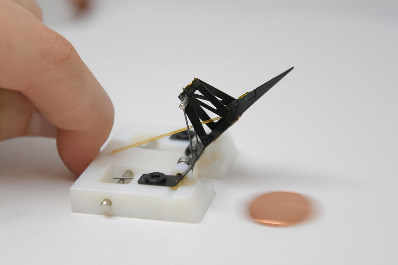 The powerful impact robot imitating the mantis shrimp - iNEWS