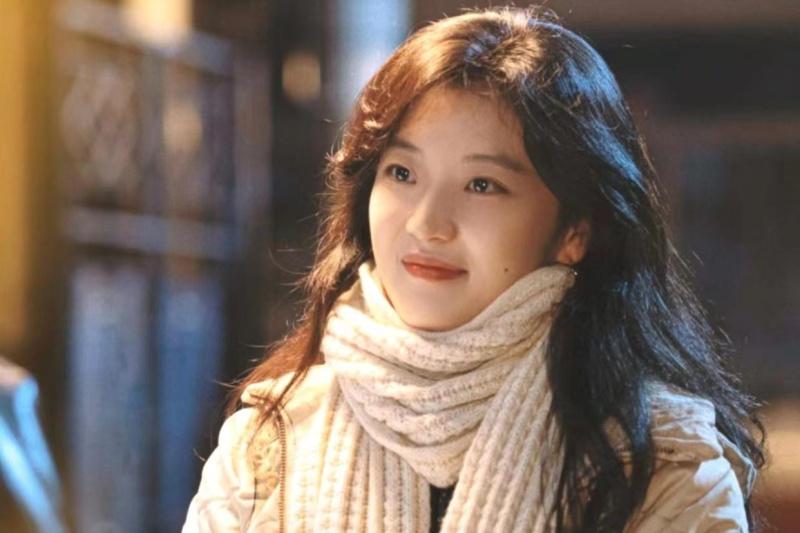 Sun Qian, who grew up in adversity, finally bloomed his own light - iNEWS