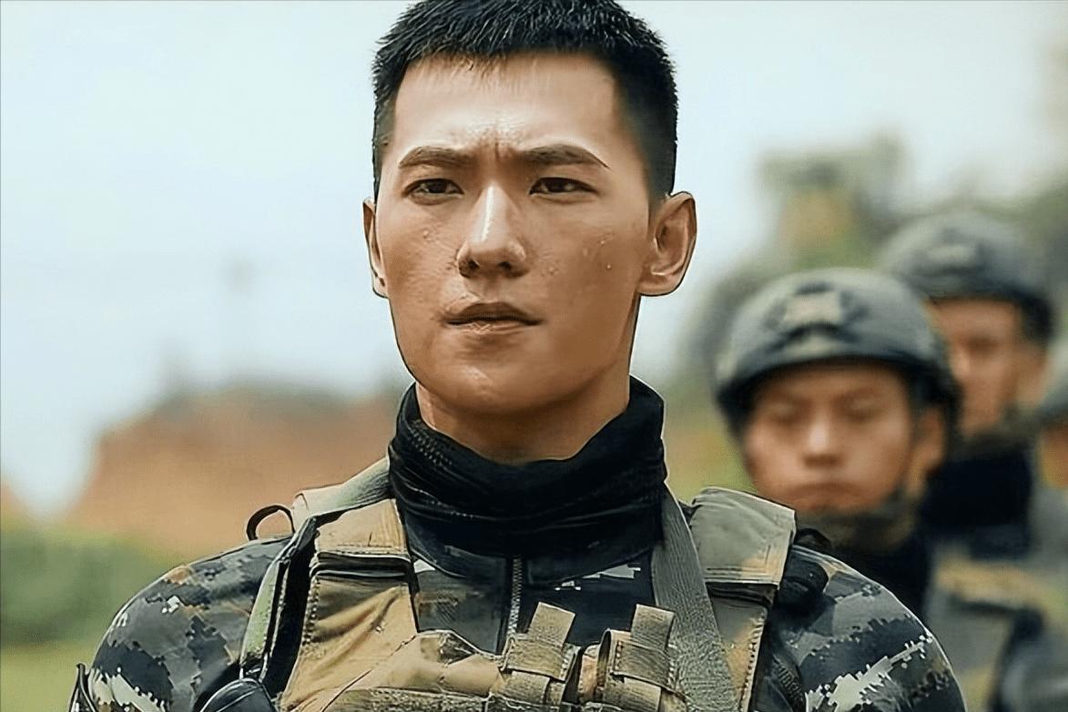 After Yang Yang collapsed, Huang Xiaoming made a comeback, and his ...