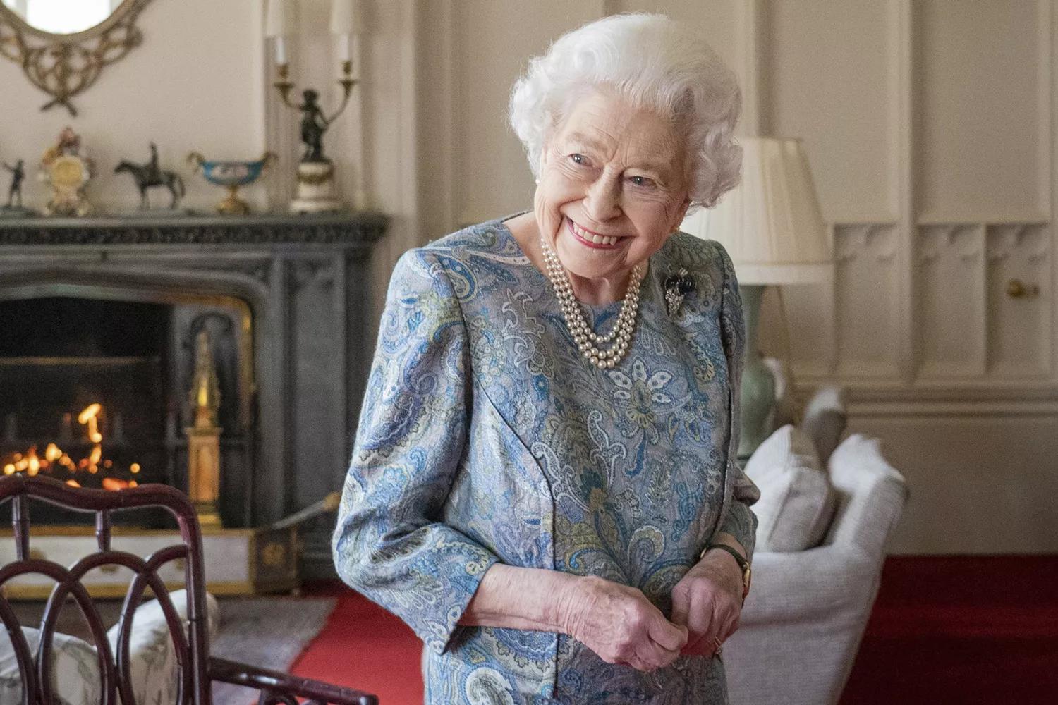BBC Documentary - Elizabeth: The Invisible Queen - iNEWS