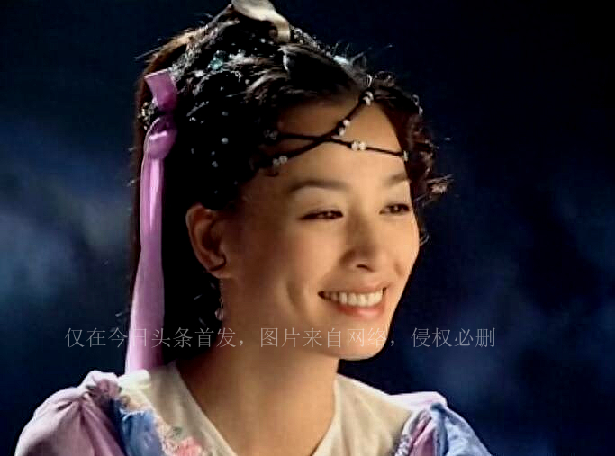 I only admire these 10 actresses with beautiful dimples. Not only are ...