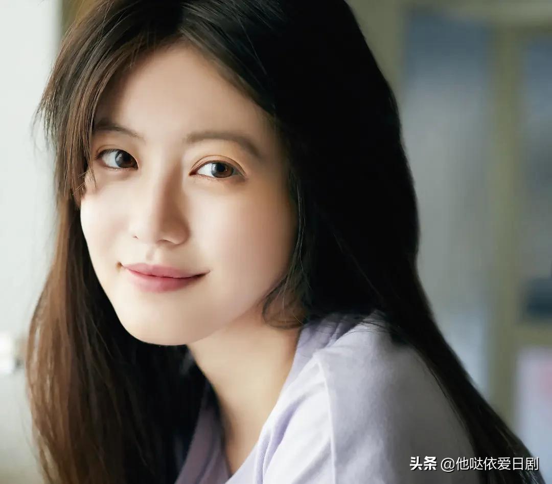 The photo album of Mio Imada is re-released again, the cute girl is ...