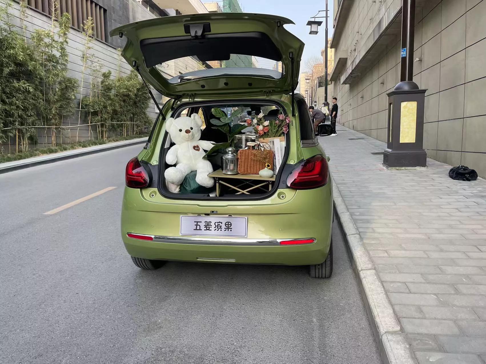 Very solid trunk space - iMedia