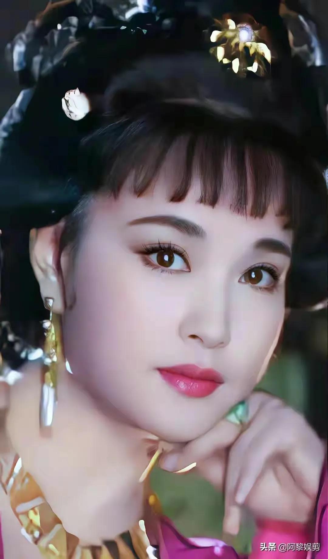 Meng Qiu's poems are picturesque - iNEWS