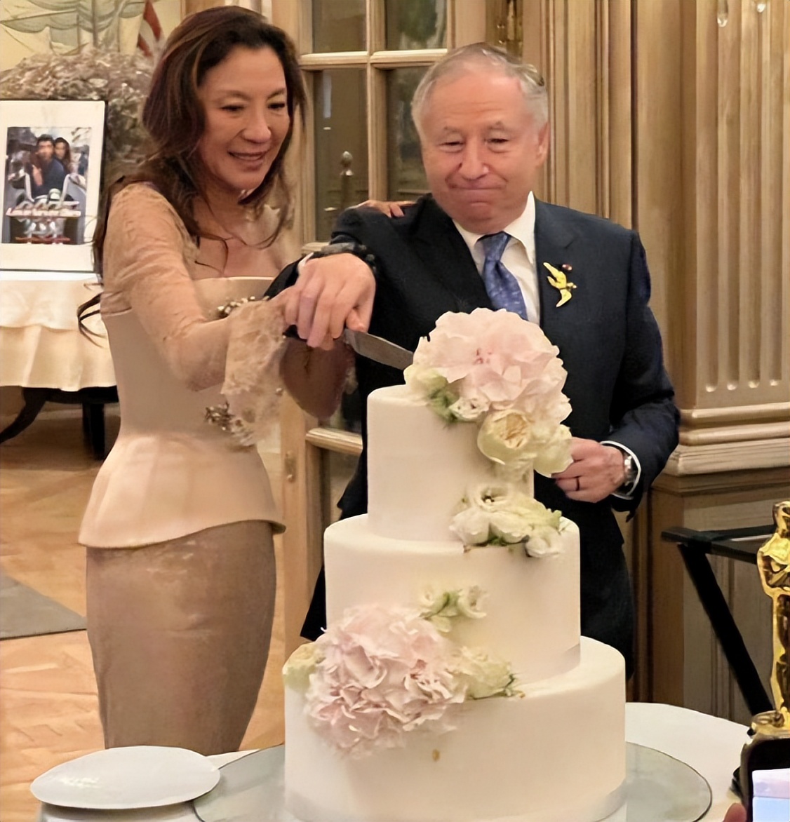 Michelle Yeoh ended her 19-year long-distance love run and officially ...