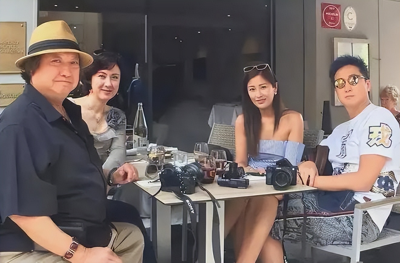 Sammo Hung and his wife walked the red carpet like father and daughter ...