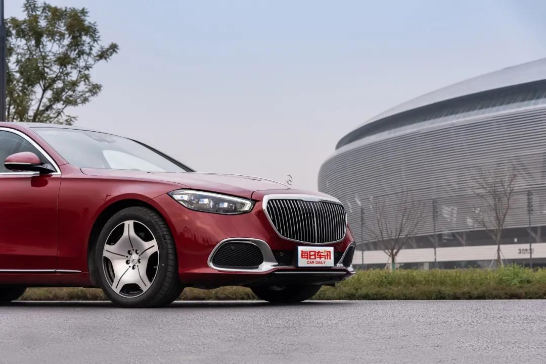 Experience the Maybach S 480: This is the joy of "winners in life" - iNEWS