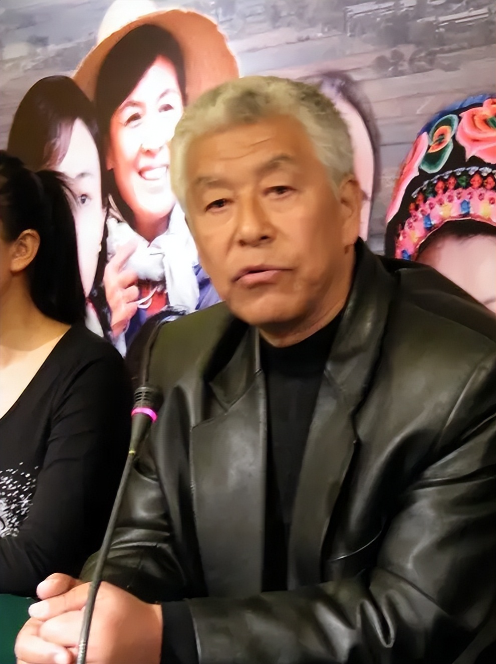 Zhang Hongjie took his paralyzed wife to film and was sucked blood by ...