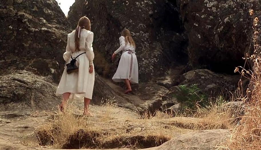 The exquisite classical composition of "Picnic on the Cliff" - iMedia ...