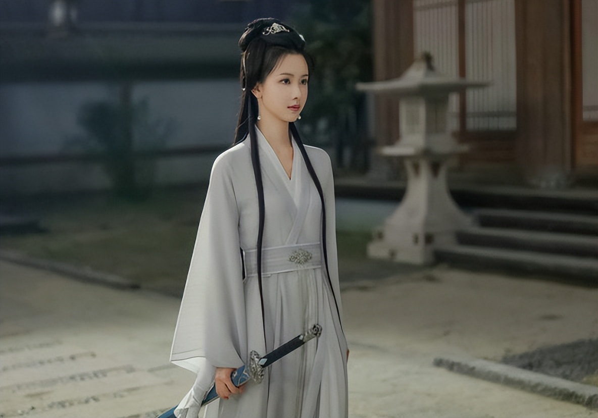 Li Lianhua, a traveling doctor, meets a new friend, and returns to the ...