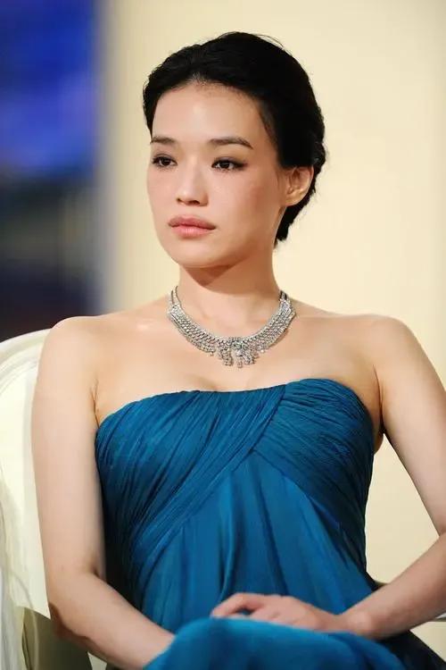 Guan Xiumei VS Qiu Shuzhen's figure?Who will be the best crystal girl ...