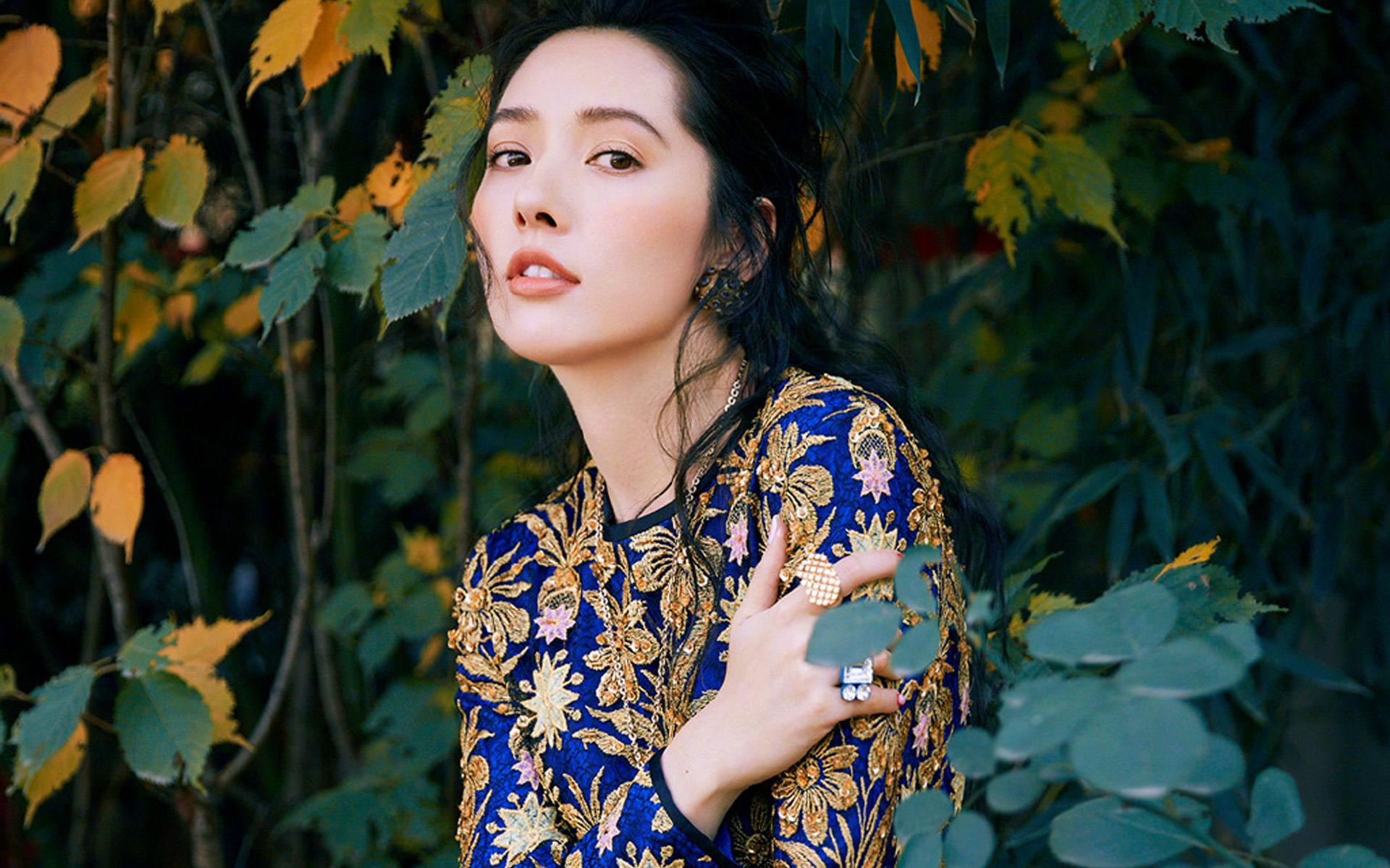 2022.12.13 Entertainment broke the news: Yang Mi, Xiao Zhan, Liu Yifei ...