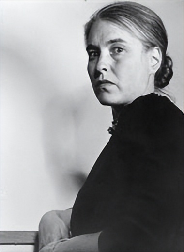 Anna Seghers in "The Seventh Cross" - iNEWS