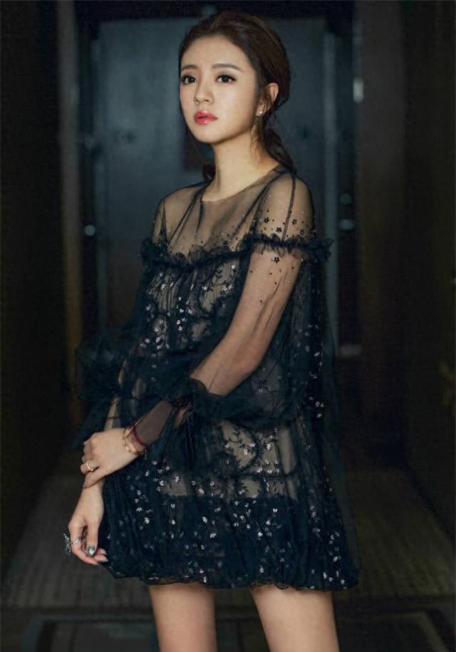 It was rumored that he slept with, caught in bed, and flirted with Huang Xiaoming and Li ...