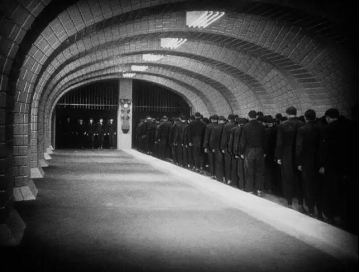 "Metropolis": the plot of the story? An expression of sociopolitical ...