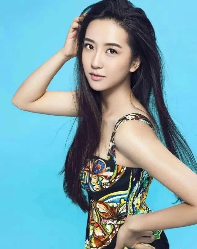 Xu Lingyue: Beautiful and beautiful - iNEWS