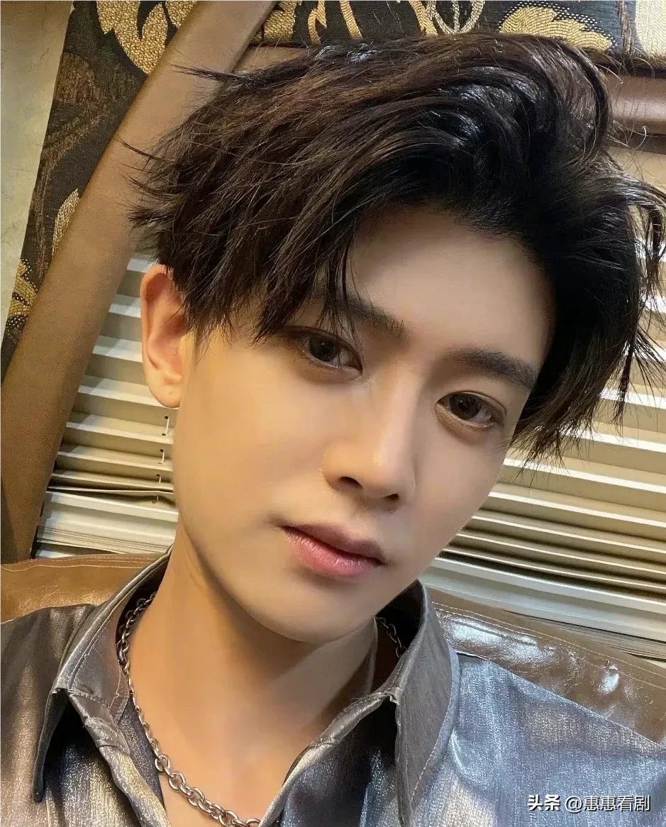 Because of this person, I lost my soul all day long! Ren Jialun - iNEWS