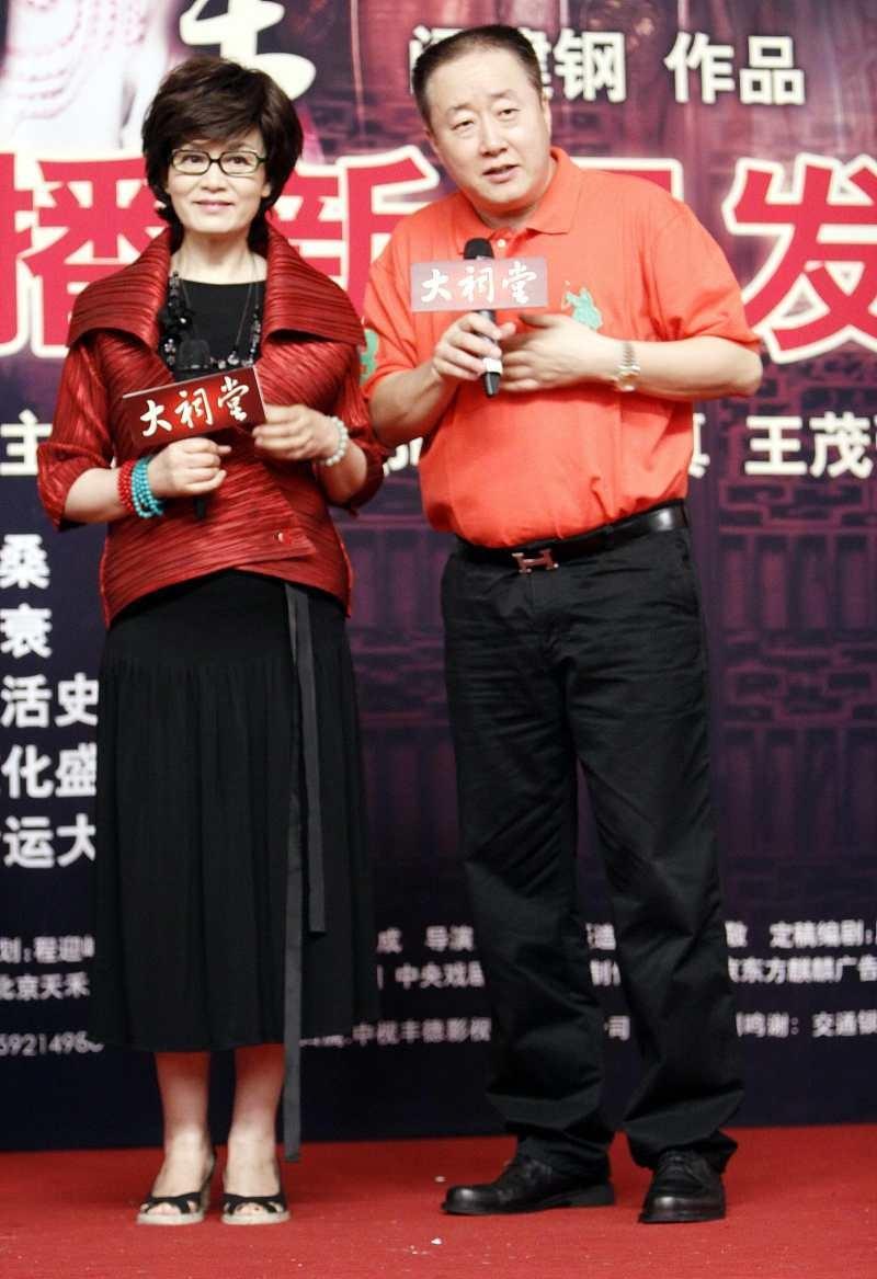 Pan Hong took off her wig and changed drastically! The 68-year-old has ...
