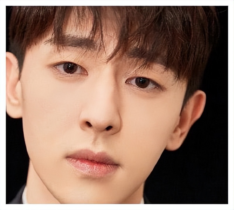 One year after "retiring from the Internet", looking at Deng Lun's ...