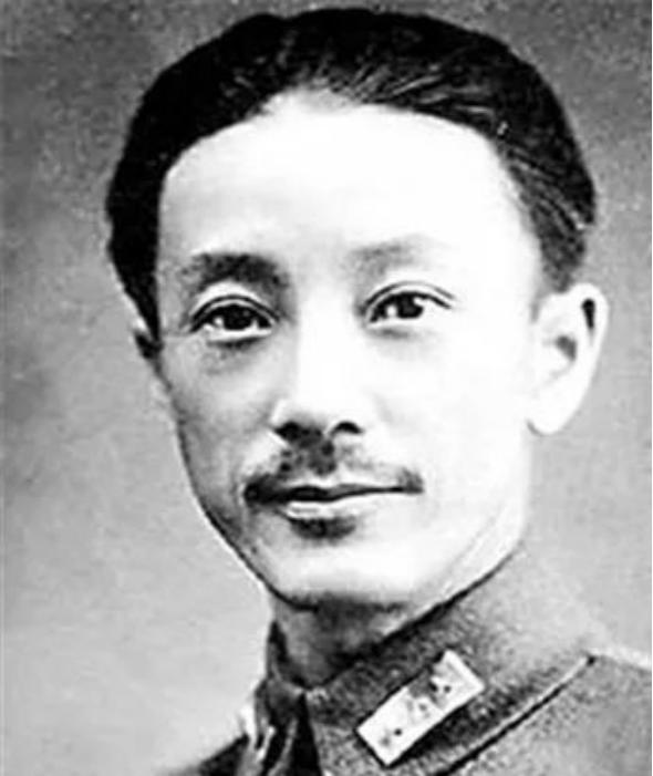 After Xie Jinyuan died, his wife turned to Chiang Kai-shek for help, once for the child and once ...