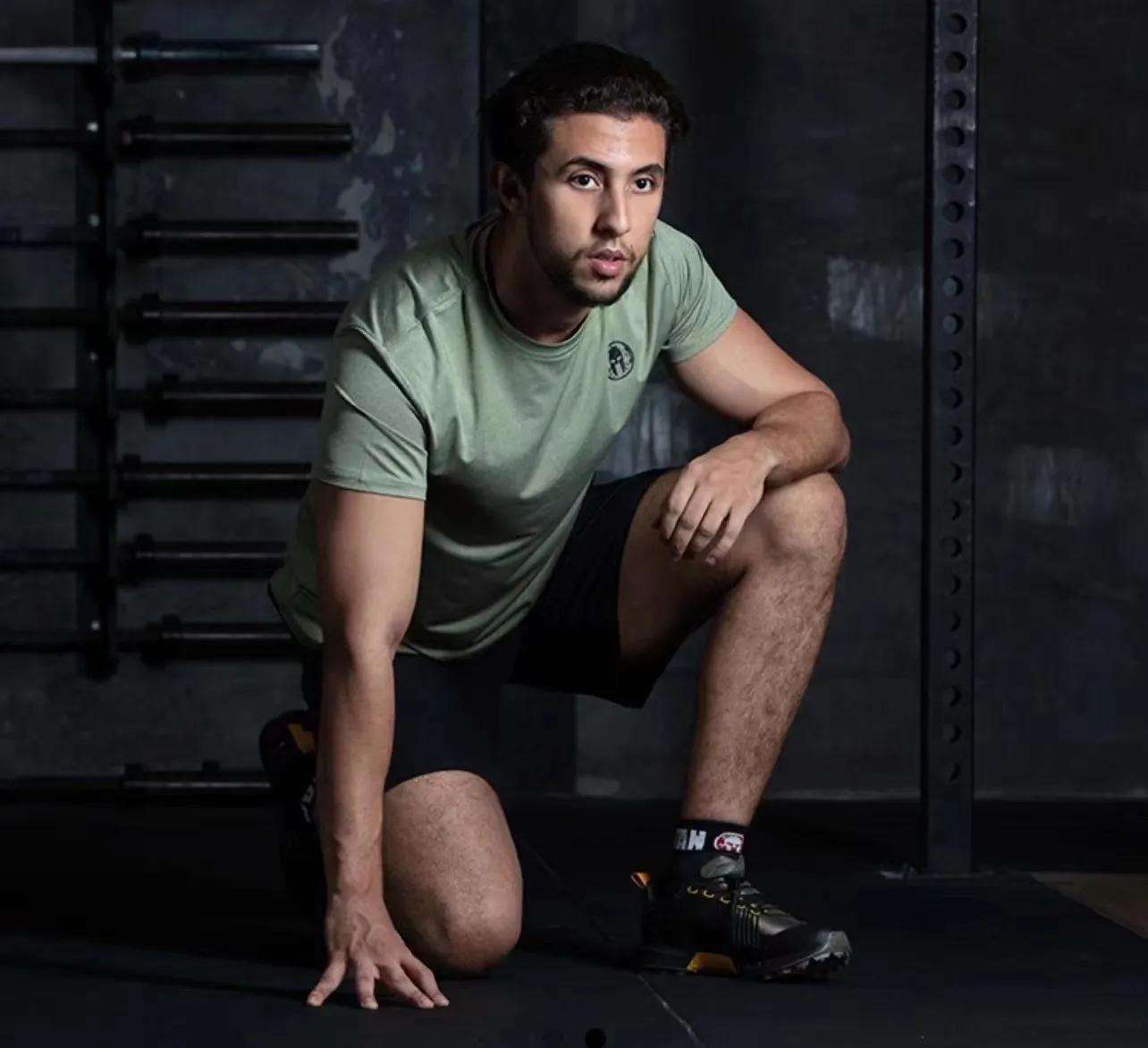 Actor Khalid in the movie "The Homecoming" went to Guangzhou to shoot ...