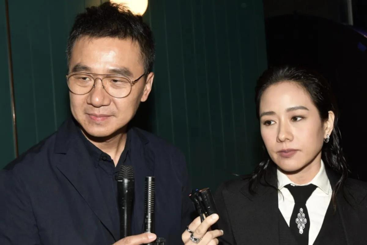 Lin Jiaxin issued a document announcing her divorce with Yuan Jianwei and will continue to raise ...