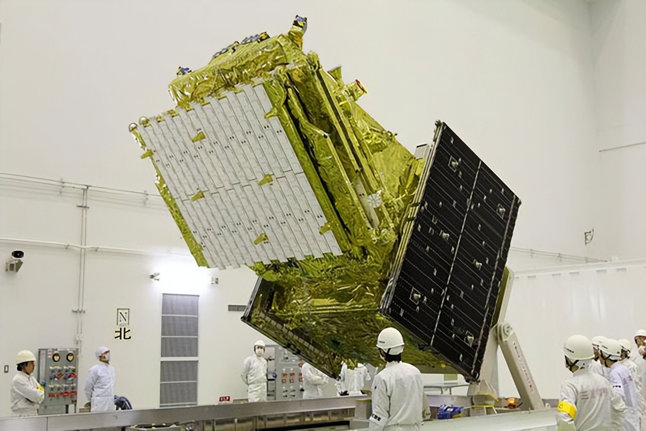 The Japanese dreams were shattered, and the "civilian satellite ...