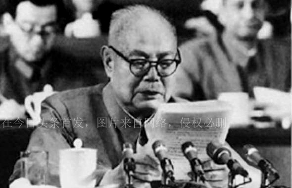 In 1976, Hua Guofeng proposed sending people to Shanghai. Ye Jianying ...