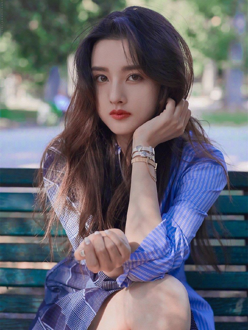 Su Wang - Delicate and lovely since childhood - iNEWS