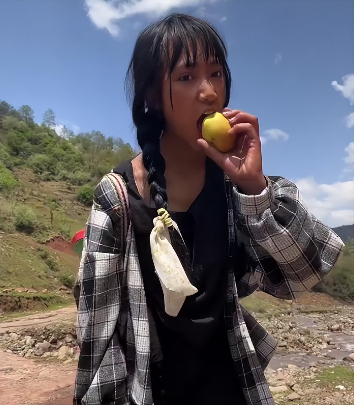 The 19-year-old Internet celebrity Meng Yang set up a car overturned ...