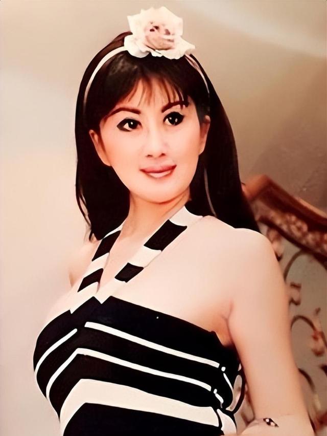 "China's Most Beautiful Woman" Gong Xuehua: 47-year-old beauty pageant became famous in one fell ...