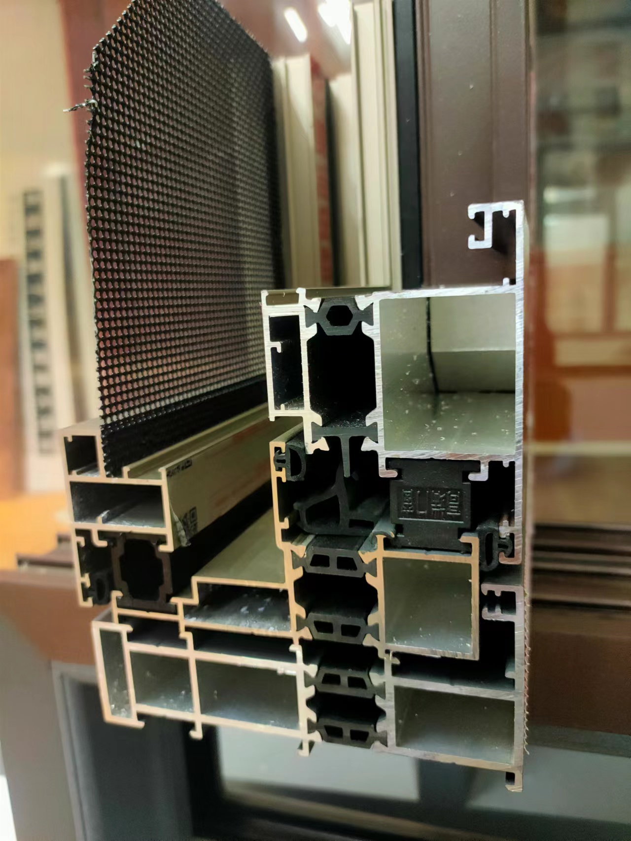 How to choose broken bridge doors and windows?What is the thermal ...