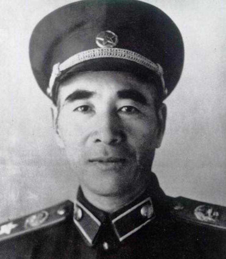 During the Battle of Jinzhou, Lin Biao adopted Su Jing's suggestion. Fan Hanjie stood on the ...