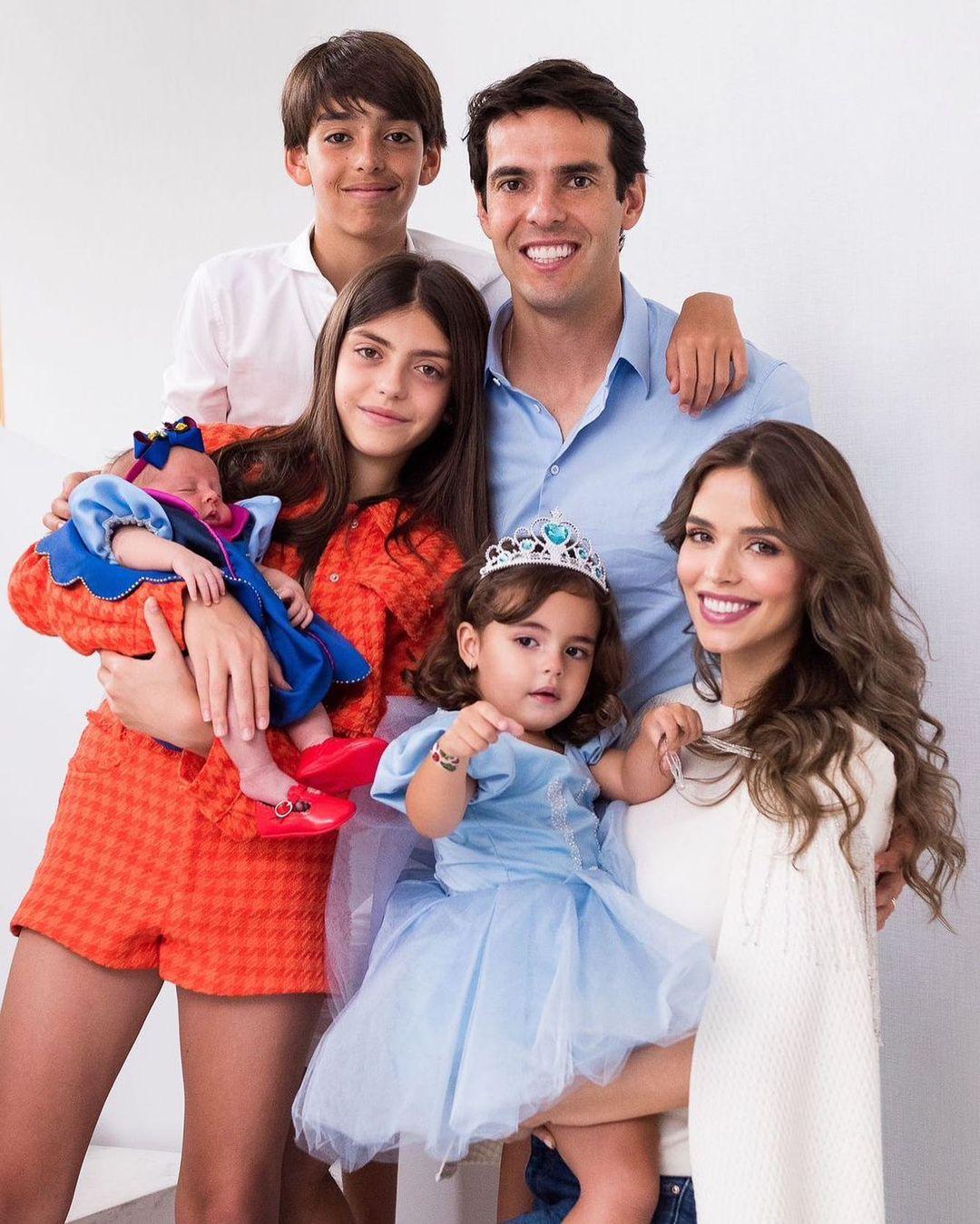Kaka posted photos to celebrate the birthday of her 12-year-old ...