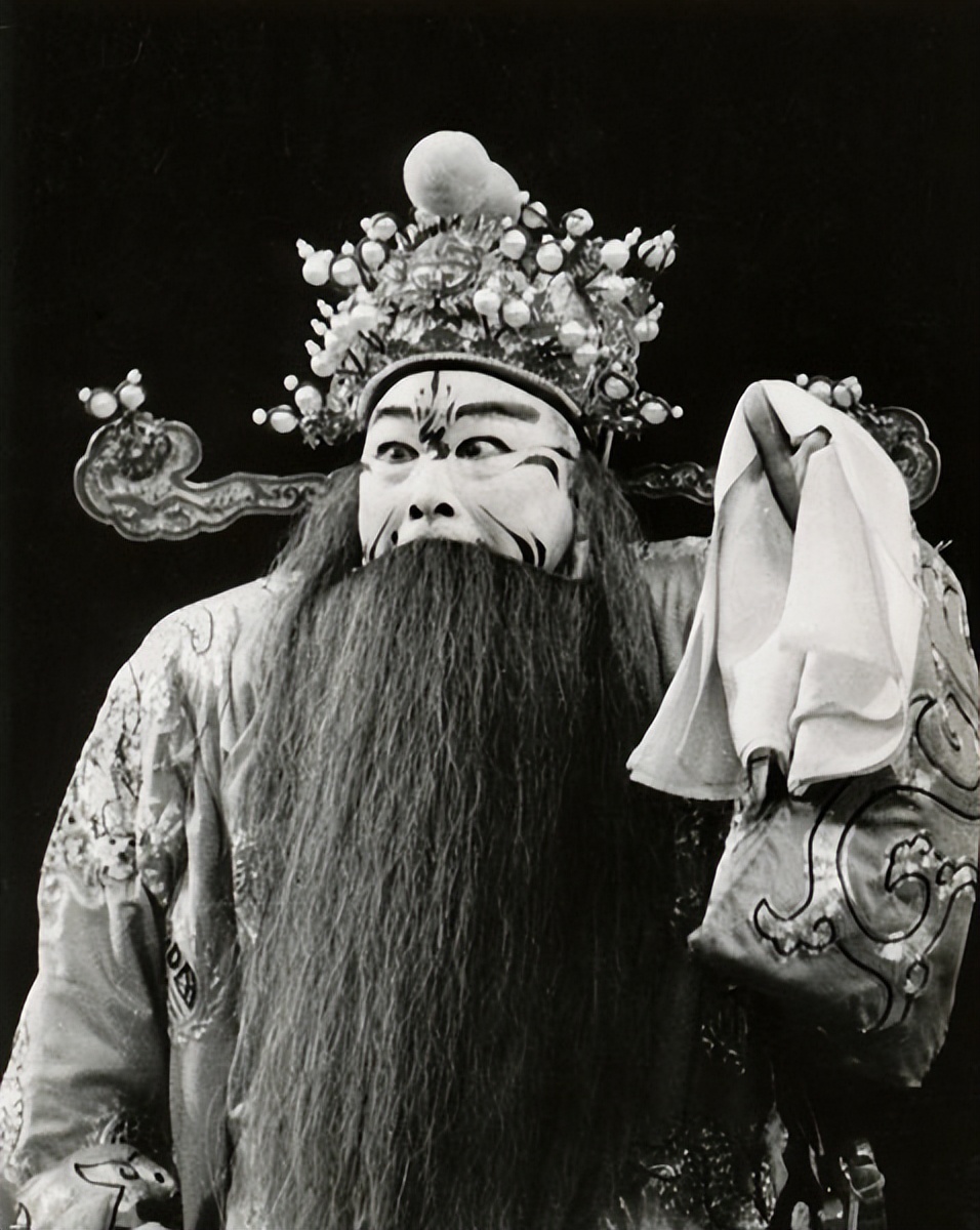 Mr. Jing Rongqing, a master of Beijing opera - iNEWS